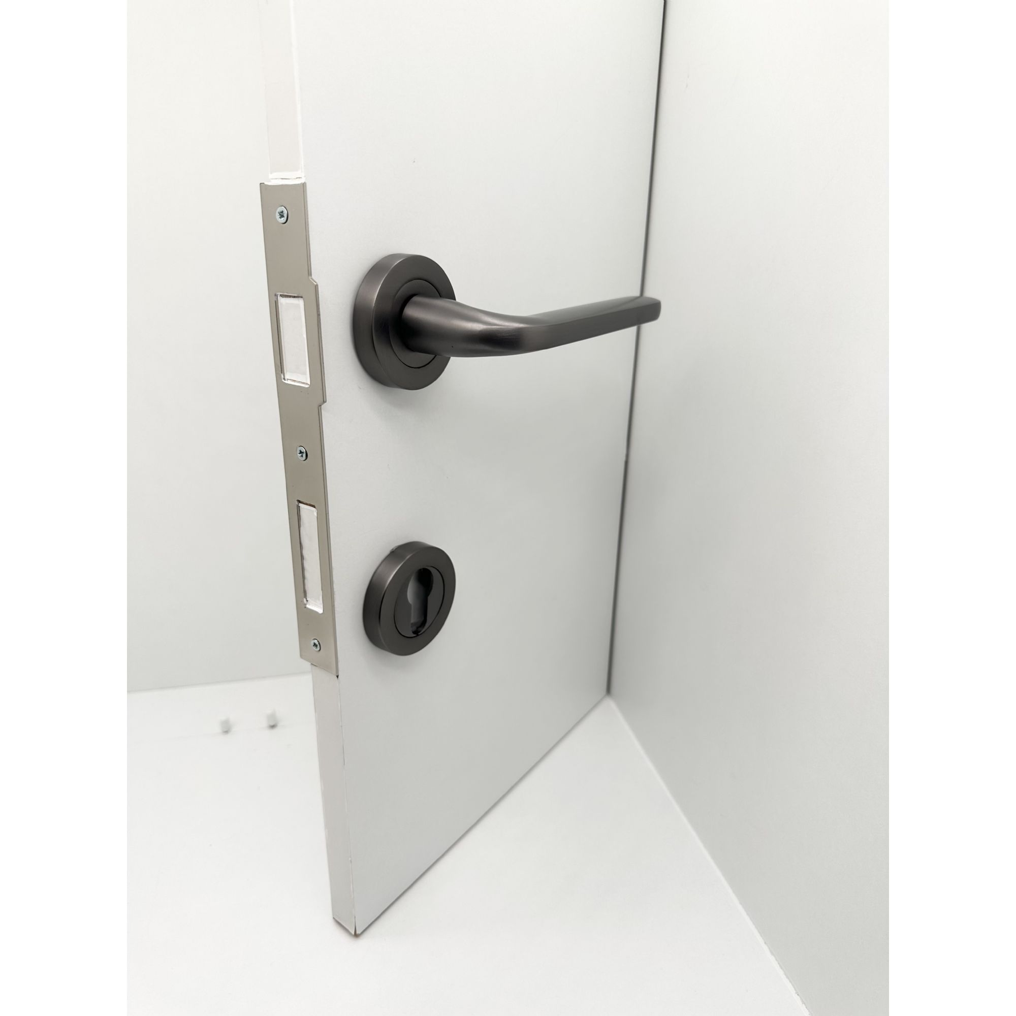 Özen Handles AL48 Araç Mat Skoç Füme Rozetli Yale Çelik Kapı Kolu 1 ...