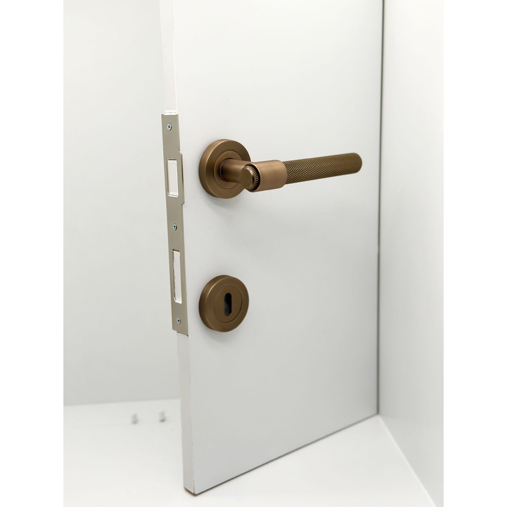 Özen Handles ZK62 Punch Mat Antik Rozetli Yale Çelik Kapı Kolu 1 Takım ...