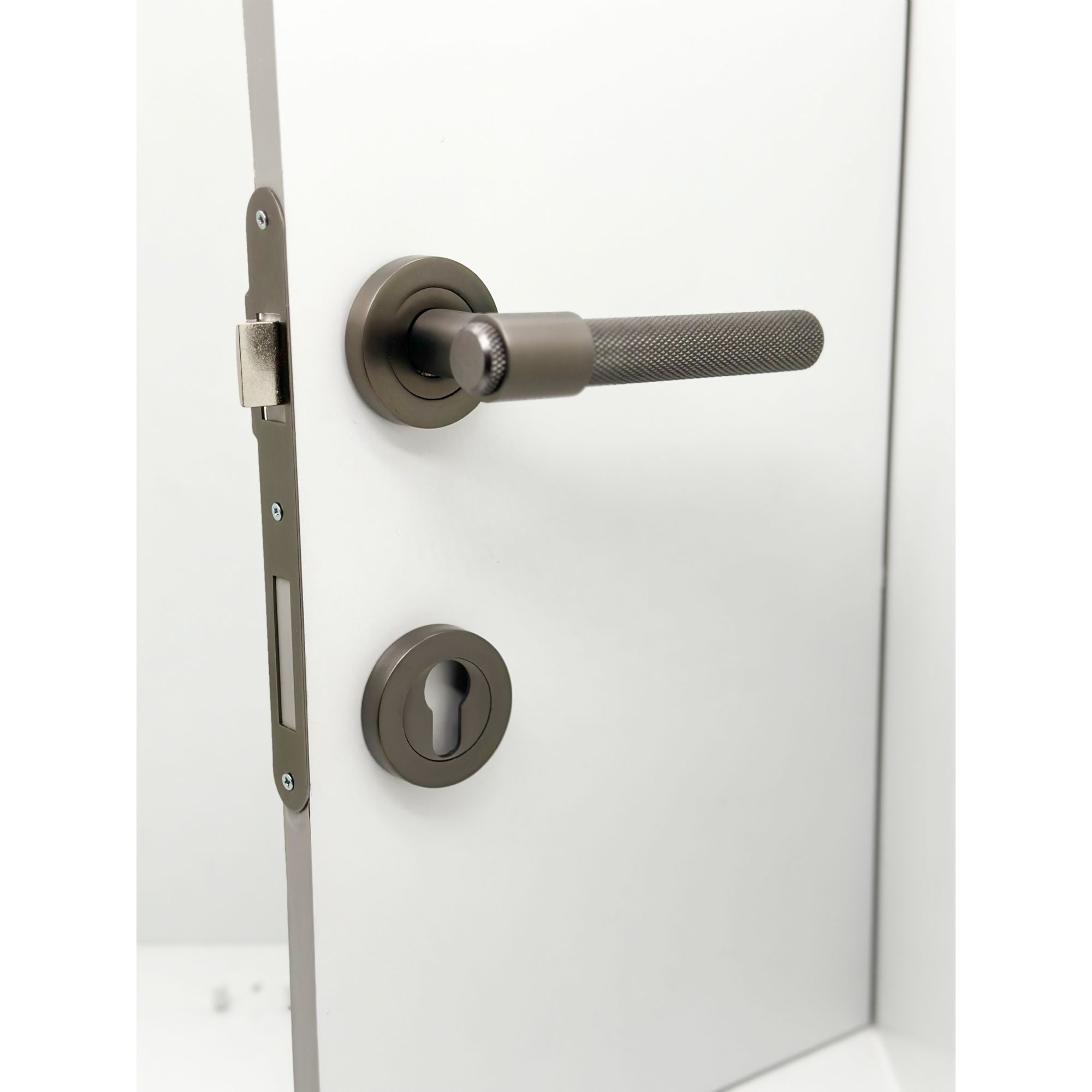 Özen Handles ZK62 Punch Mat Skoç Füme Rozetli Yale Kapı Kolu Sol Basar ...