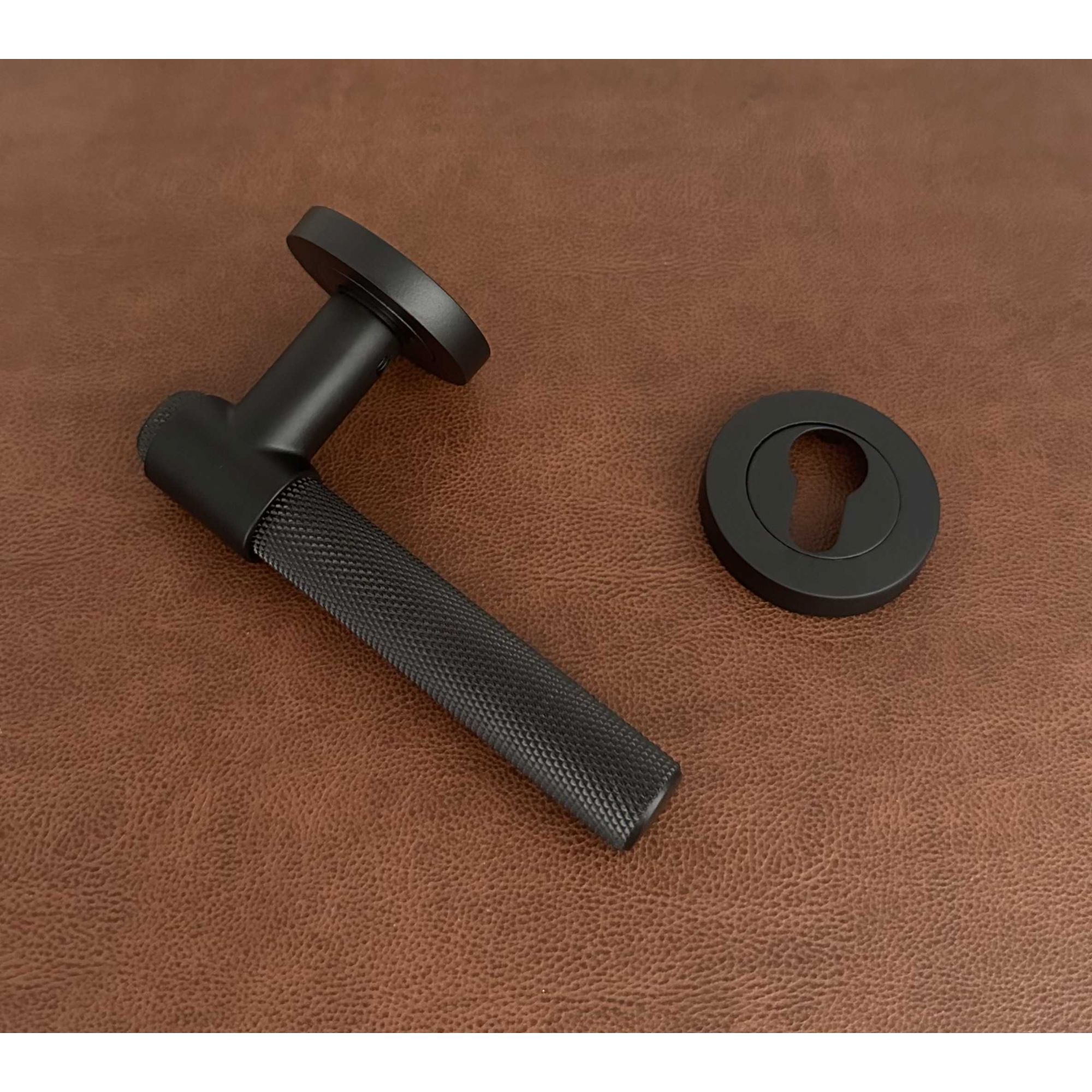Özen Handles ZK62 Punch Mat Siyah Rozetli Yale Çelik Kapı Kolu Sol ...